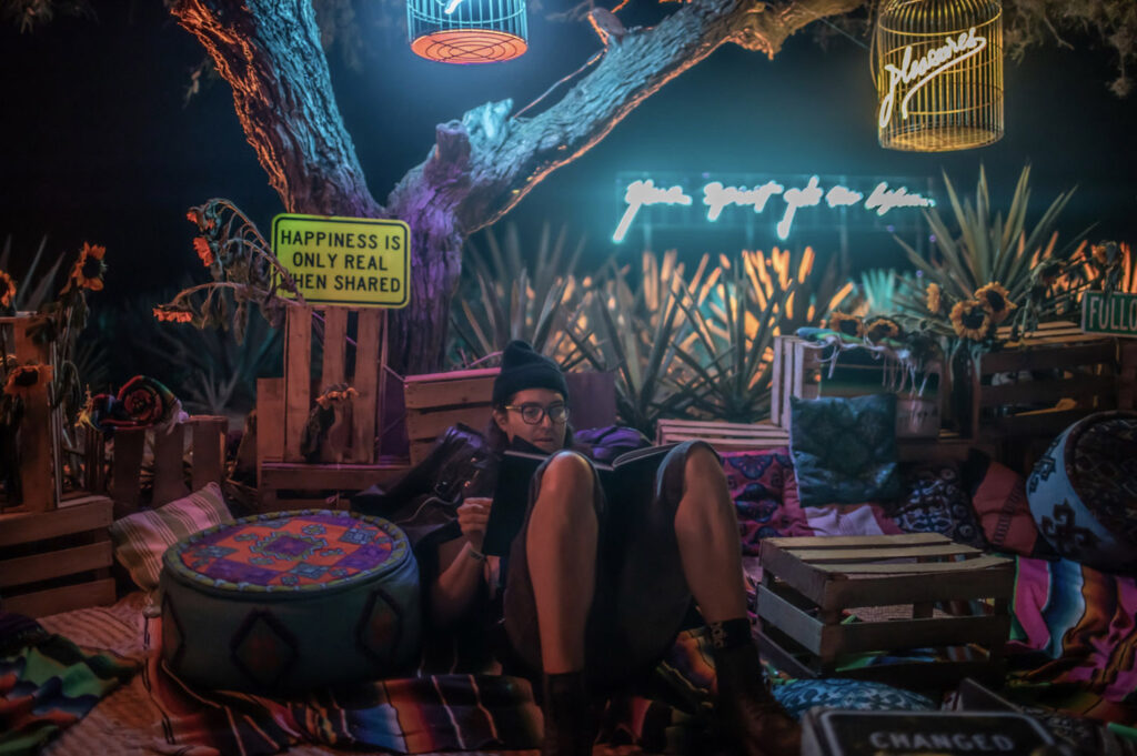 Roadsigns – Olivia Steele